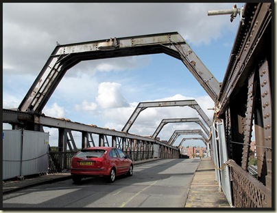 Postcard from Timperley: Tuesday 13 October 2009 – Around Latchford